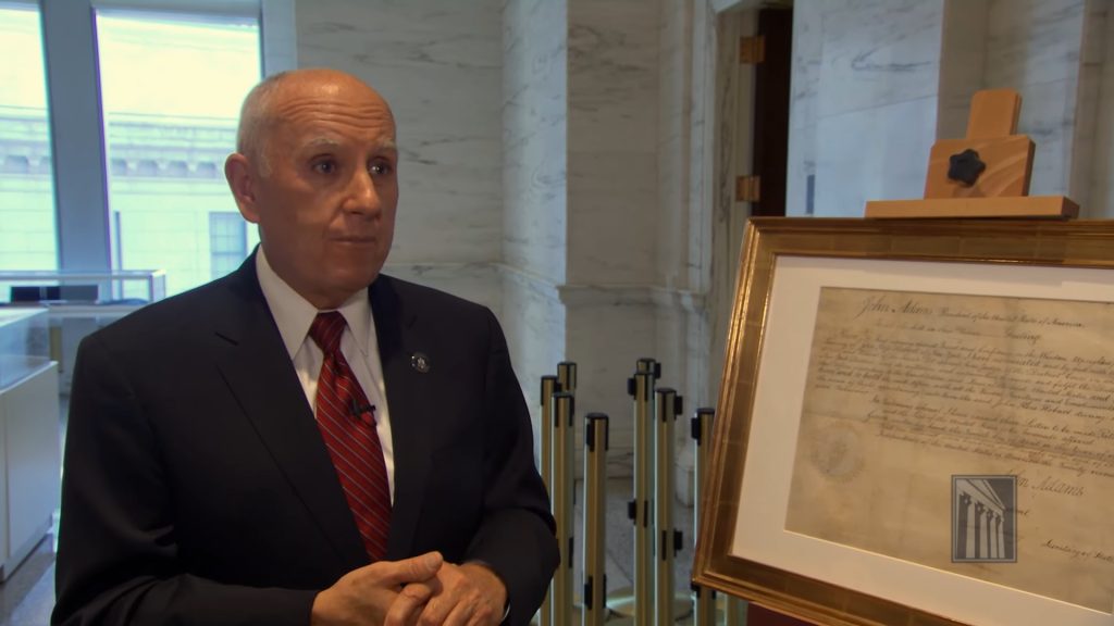 Implacable, sofisticado y de buen humor, así es el juez Kevin Castel