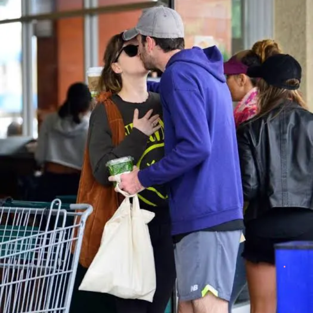 Novio actual de Dakota Johnson, ¡Chris Martin ahora en su comprometido!