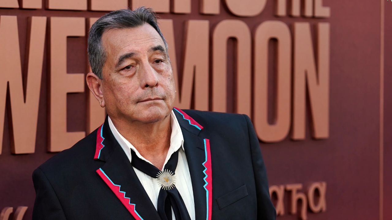 Los indígenas Osage y Vanessa Hudgens mostrando su embarazo, se ...