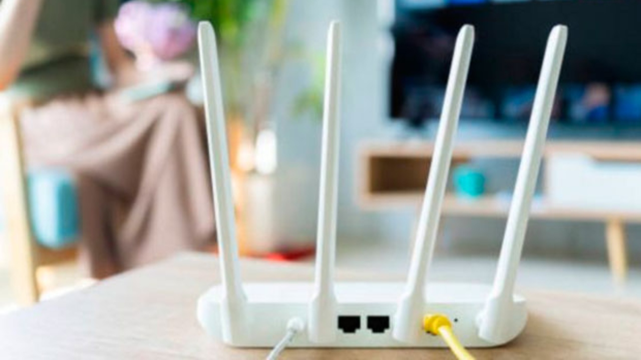 Por estos tres motivos jamás debes ubicar su 'router' del wifi al lado del televisor
