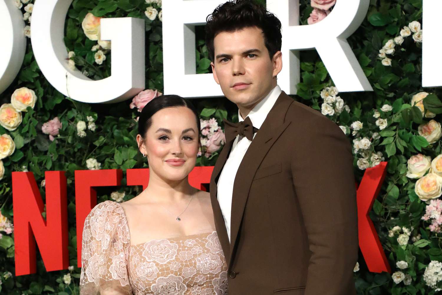 Luke Newton novia actual: ¿Quién es la pareja del actor en la vida real?