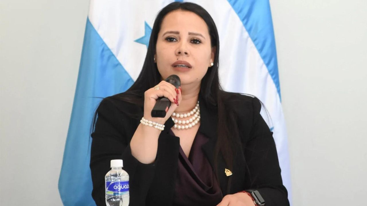 Gobierno nombra a Sarahí Cerna como secretaria de Presidencia