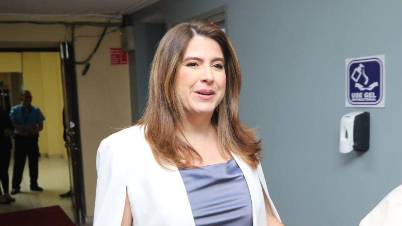 Cossette López asegura que ha recibido intimidaciones dentro y fuera ...