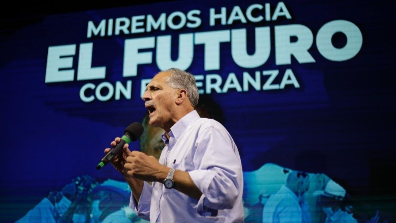 Movimiento 'Papi a la Orden' presenta planillas para elecciones primarias