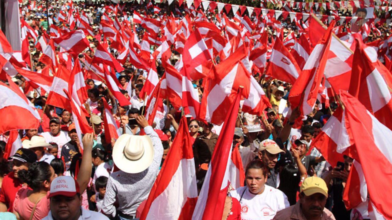 Regresan militantes al Partido Liberal previo a elecciones de 2025