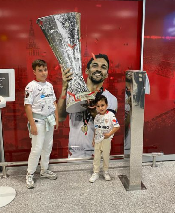 Jesús Navas hijos: ¿Quiénes son y cuántos años tienen?