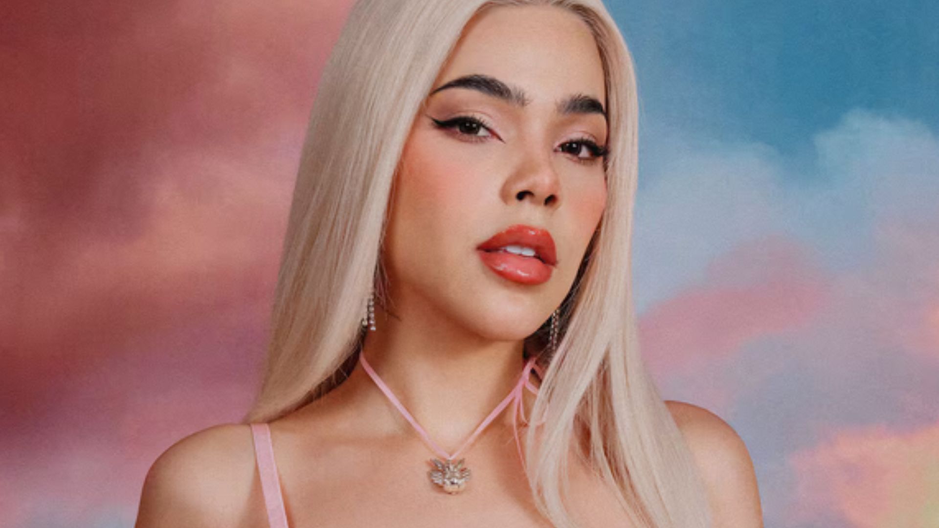 Firma de Kenia Os: Este es el distintivo personal de la artista mexicana