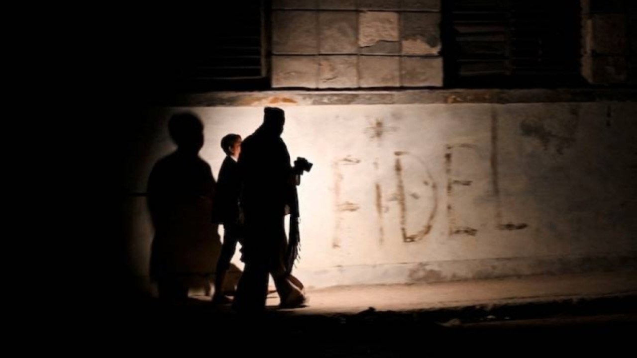 Tras 48 horas del apagón nacional, la mitad de Cuba permanece sin ...