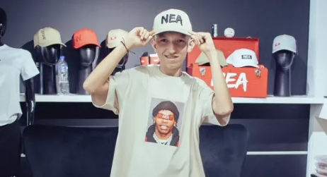 Cris Valencia edad, colaboraciones y canciones del cantante colombiano