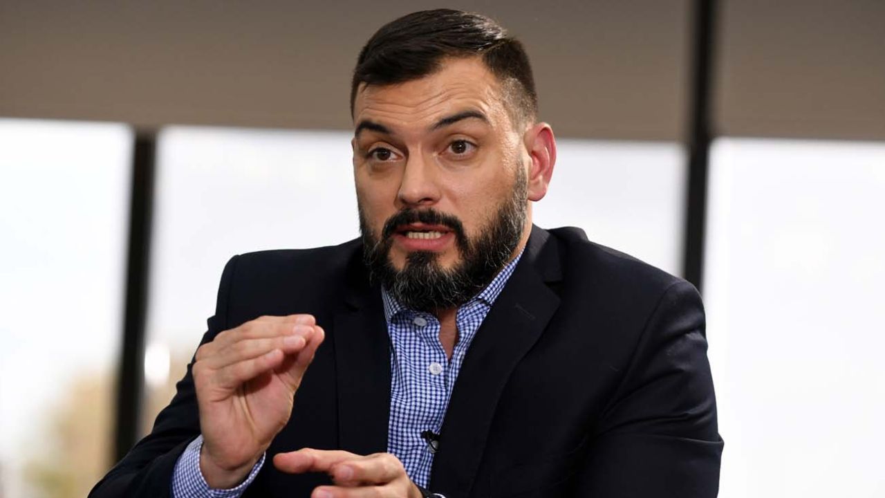 Emmanuel Álvarez Agis Wikipedia: edad, quién es, partido y esposa