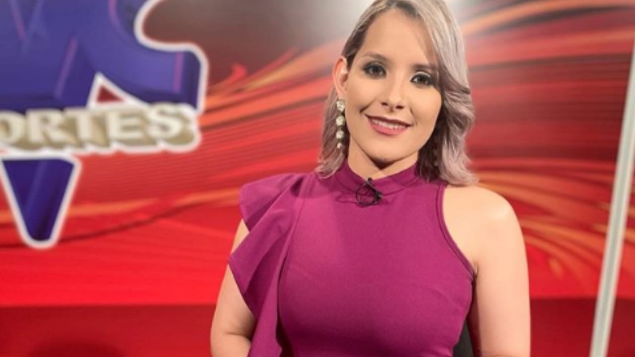 ¿Sabías que Tanya Rodríguez es maquillista profesional? Conoce más ...