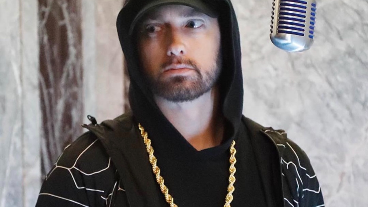 ¡Por fin! Eminem recogió el Oscar que ganó 18 años después de la premiación