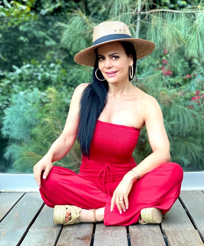 ¡Irreconocible! Maribel Guardia presume radical cambio de look, al ...