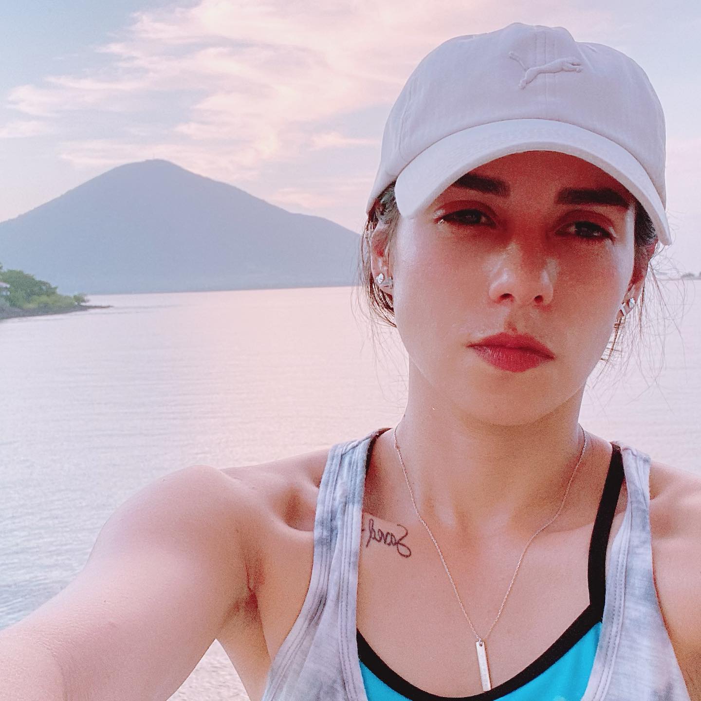 Los 5 vídeos más atrevidos de Andrea Espinal que enamoran a hombres y ...