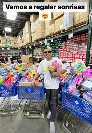 ‘Soy Supremo’ compra juguetes para celebrar el Día del Niño hondureño