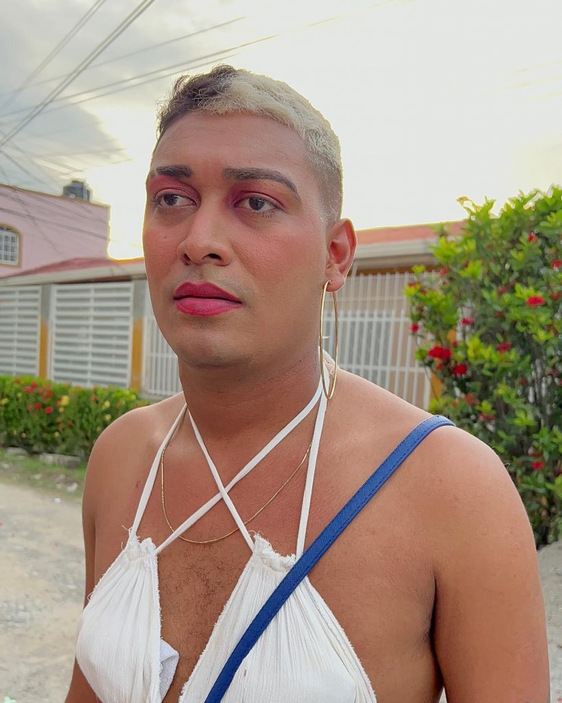 'Supremo' sorprende a seguidores al compartir foto luciendo como mujer ...