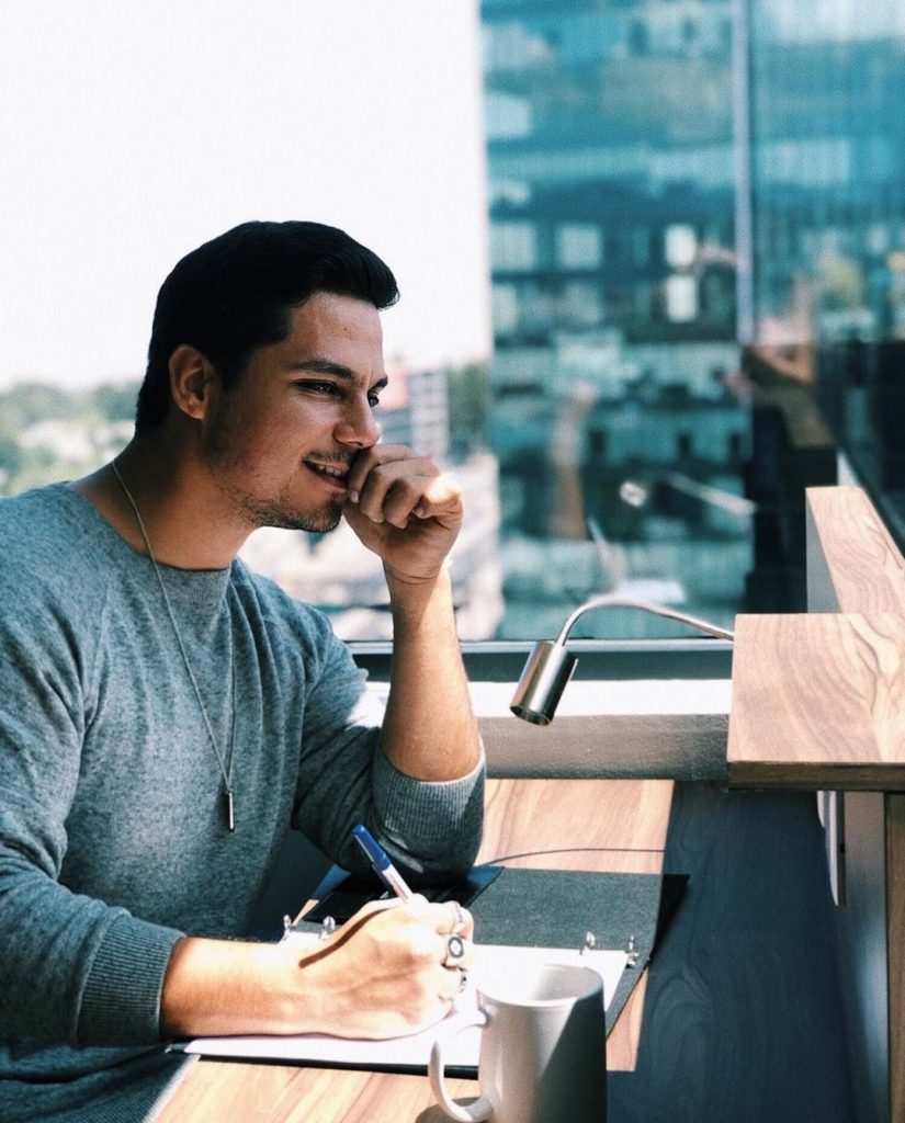 El cantante mexicano Ramón Camacho regresa a la música con su nuevo sencillo ‘Plan Perfecto’