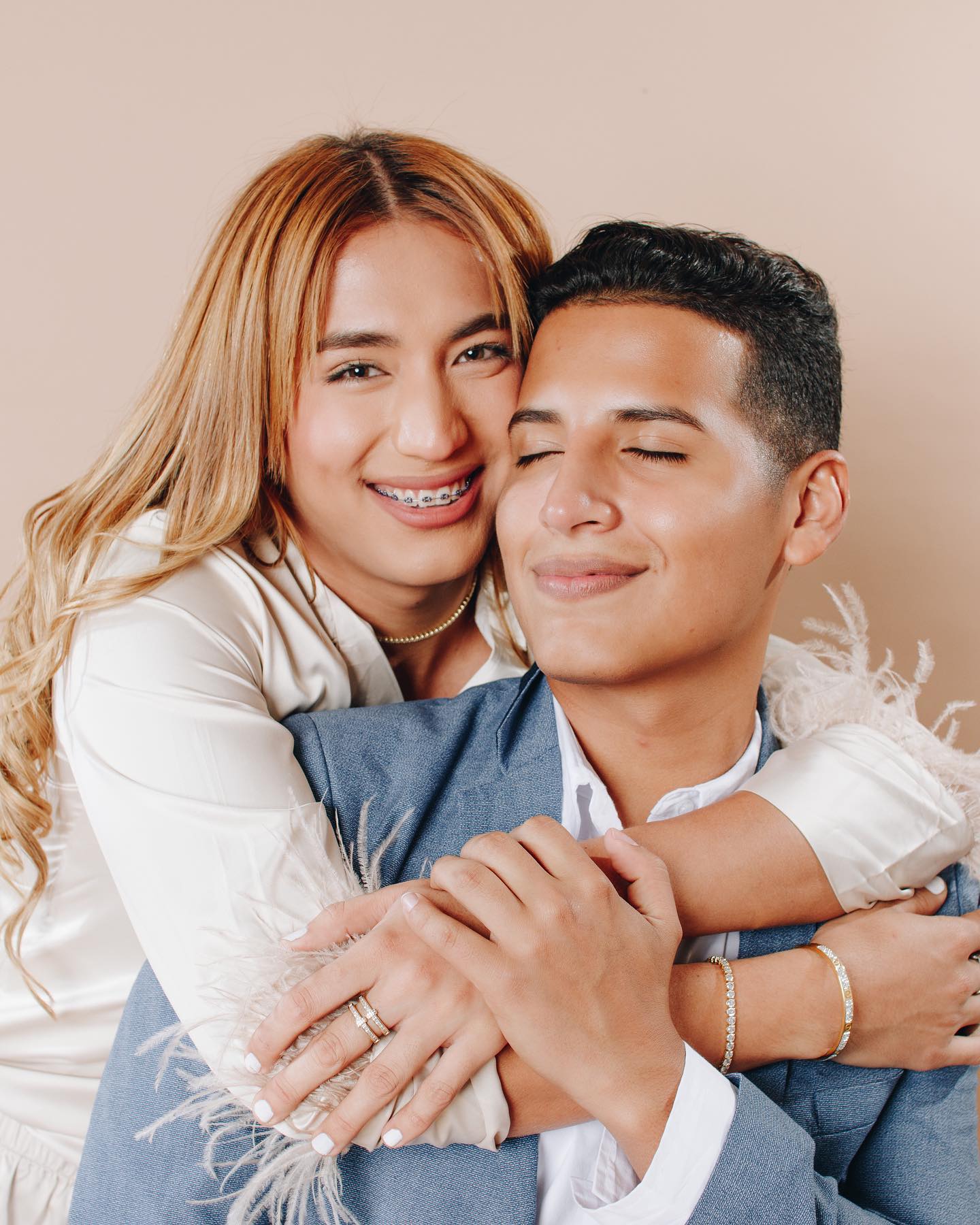 ‘La Bicha Catracha’ y su novio Daniel López comparten tiernas sesión de fotos