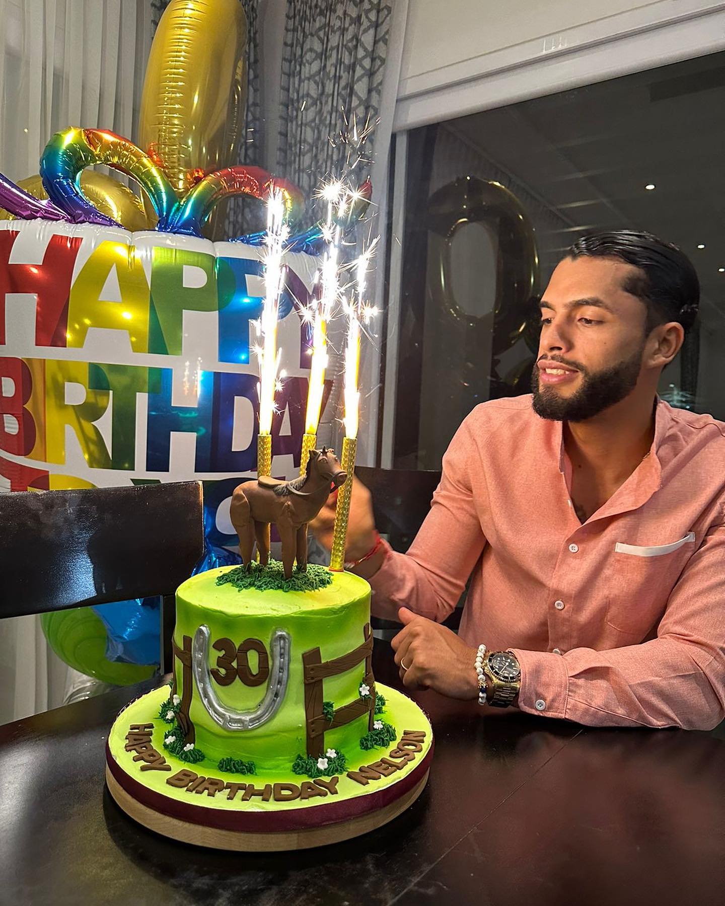 Nelson Muñoz, jugador del Olancho celebró su cumpleaños a ritmo de Peso ...