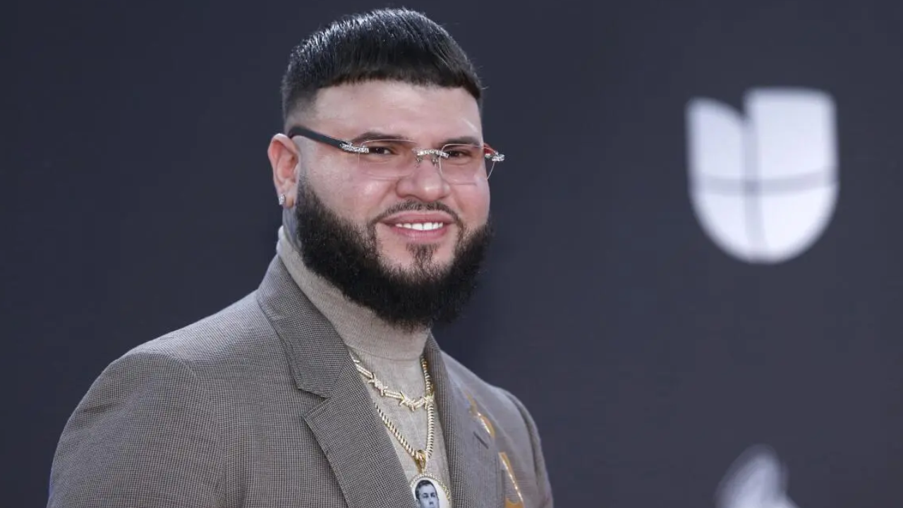 Farruko regresa a la música con nuevo álbum en medio de su ...