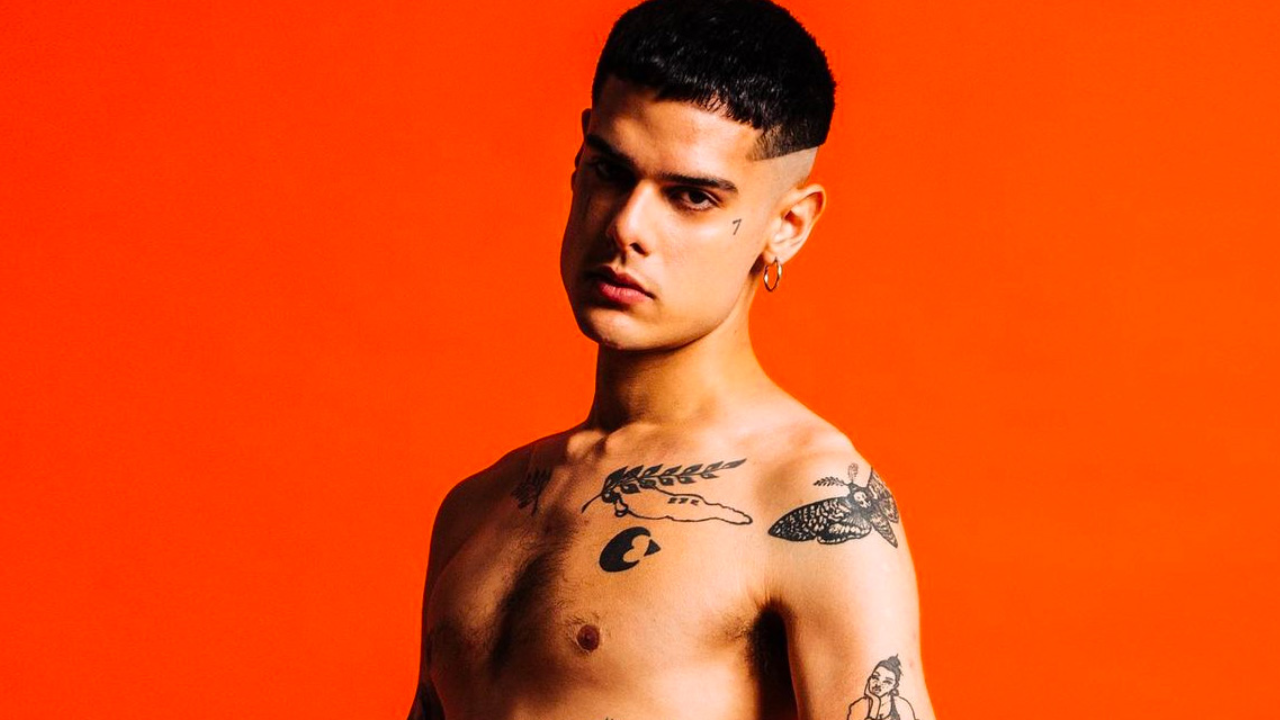 ¿Quién es Ca7riel? Edad y a qué se dedica, esto es lo que se sabe