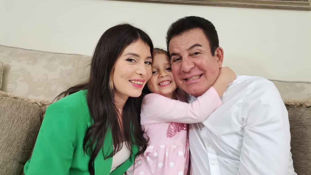 Hija de Salvador Nasralla promueve el reciclaje con este tierno video