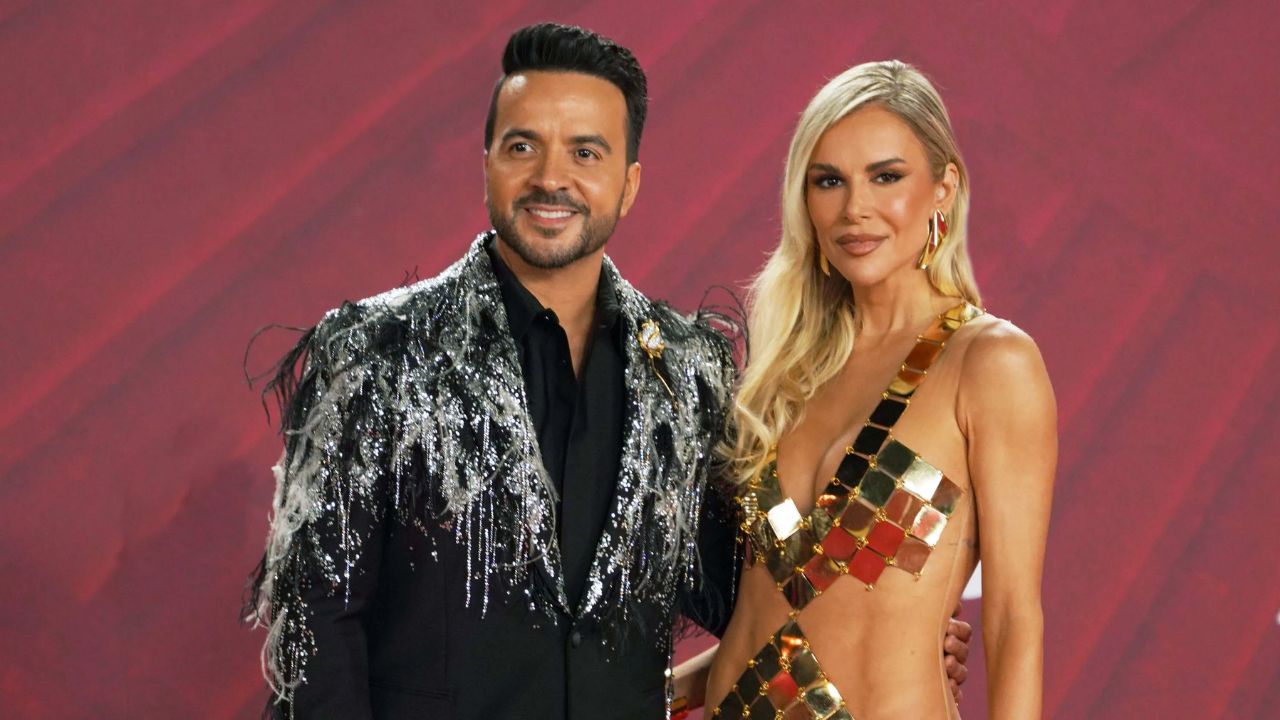 Esposa de Luis Fonsi enloquece las redes al presumir sus abdominales