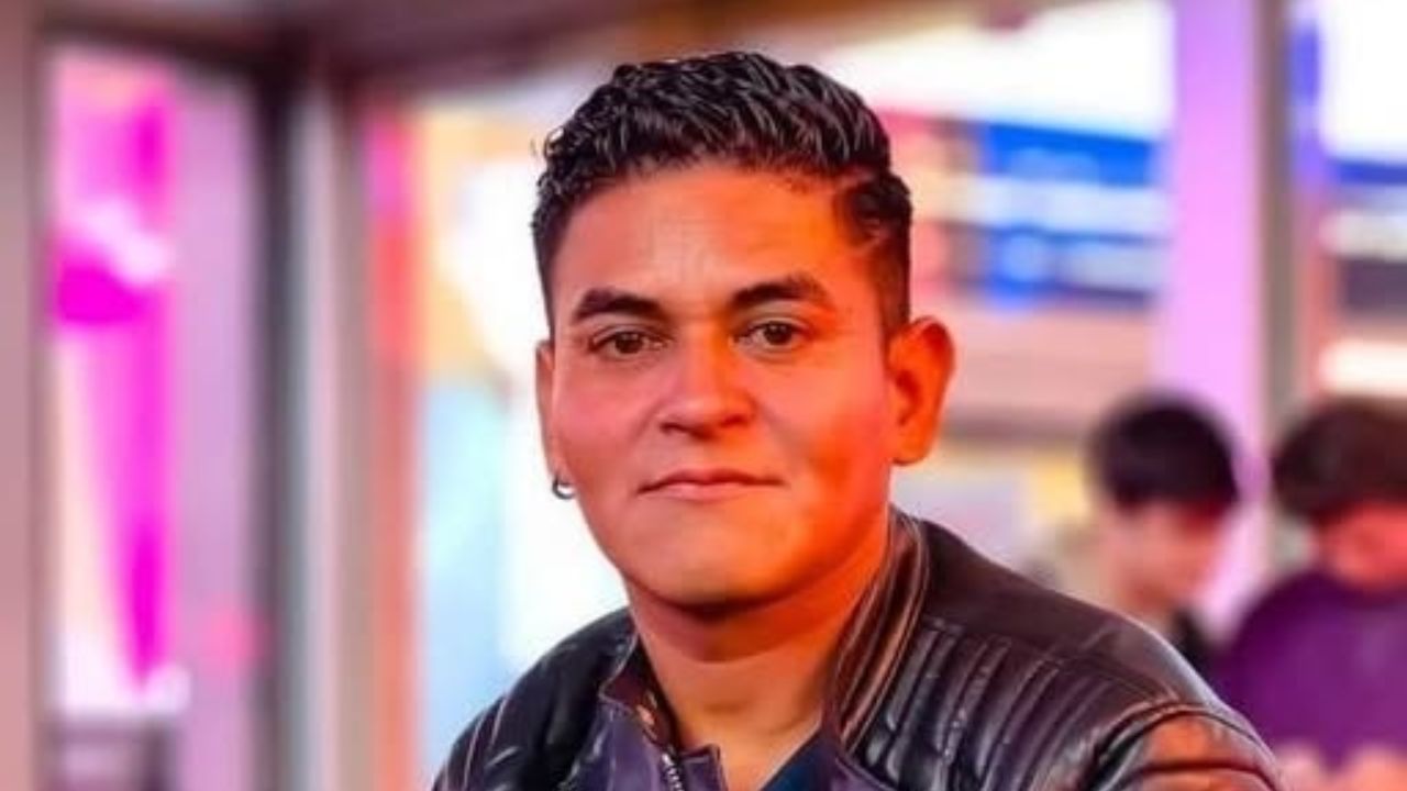 Le llueven las críticas a Herminio por aparecer tatuado y con aritos