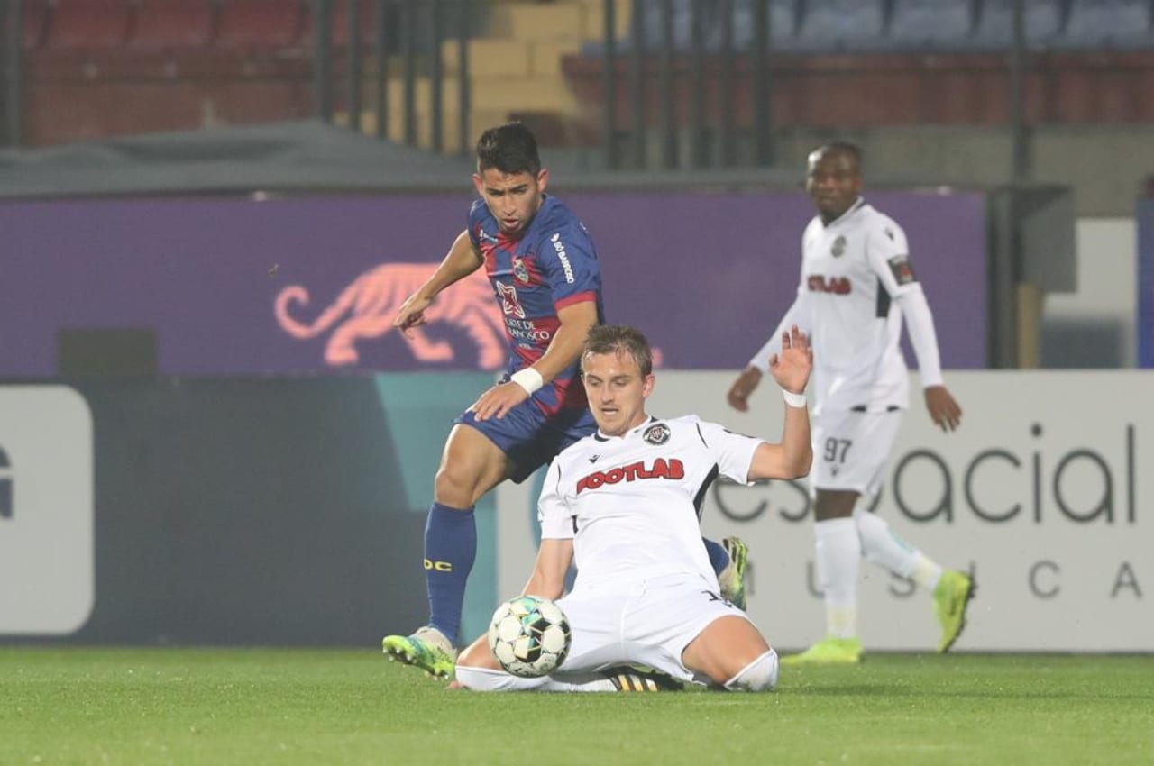 Jonathan Rubio debuta con el Chaves de Portugal