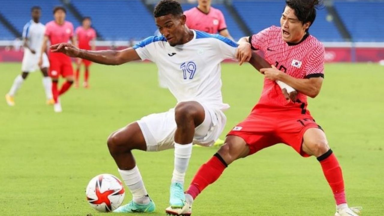 Douglas Martínez envía mensaje a los que critican que la selección fue ...
