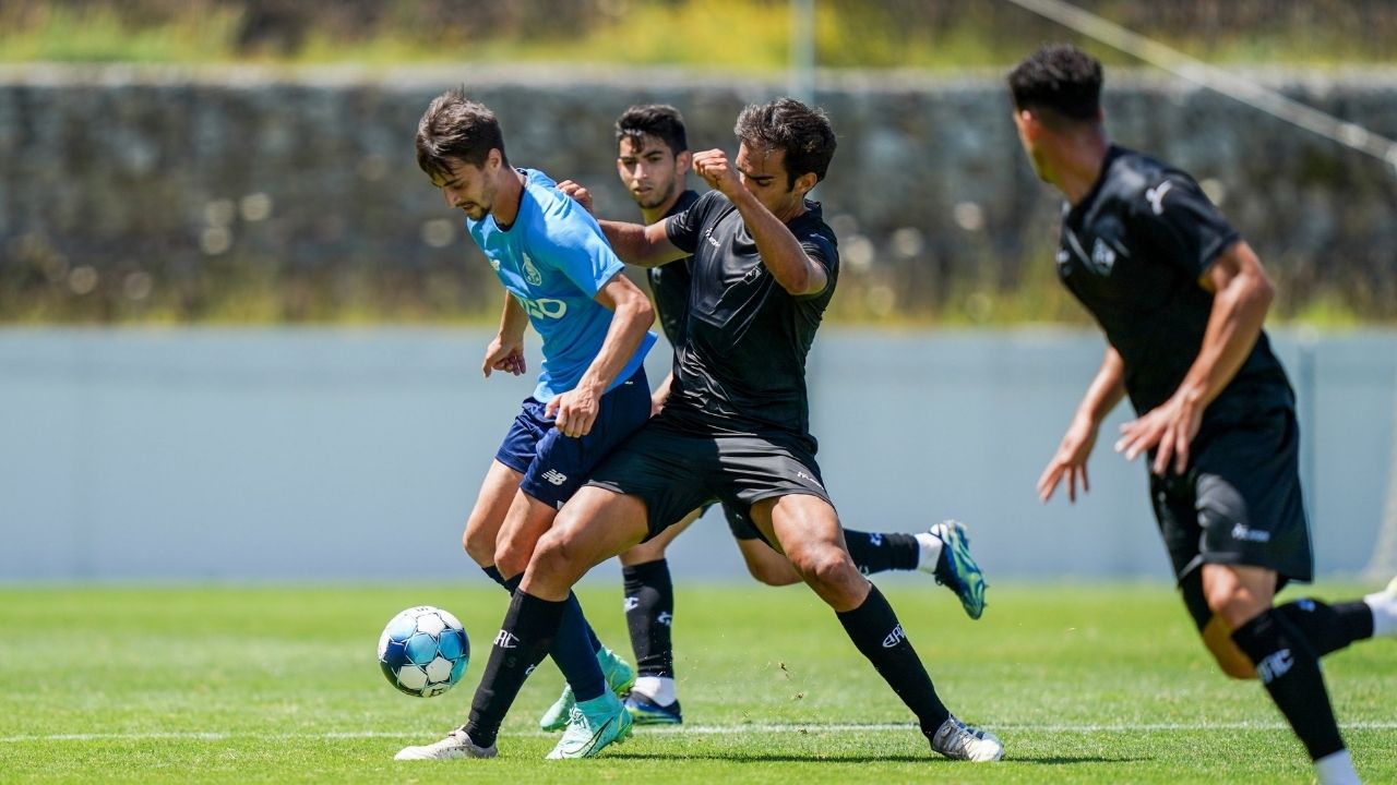 Jonathan Rubio titular con Académica en primeros partidos e incluso ya ...