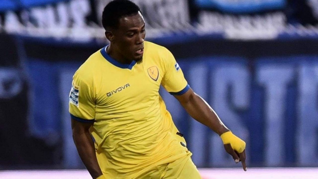 Deiby Flores anota su primer gol en la Liga de Grecia con el Panetolikos