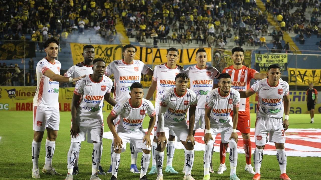 Vida jugaría amistoso con equipo de Sudamérica previo a las semifinales