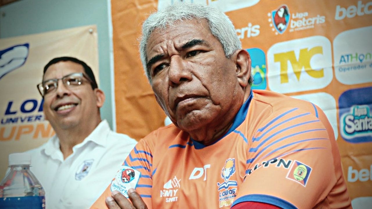 La decisión de Lobos UPN con Héctor Castellón tras perder su quinto ...