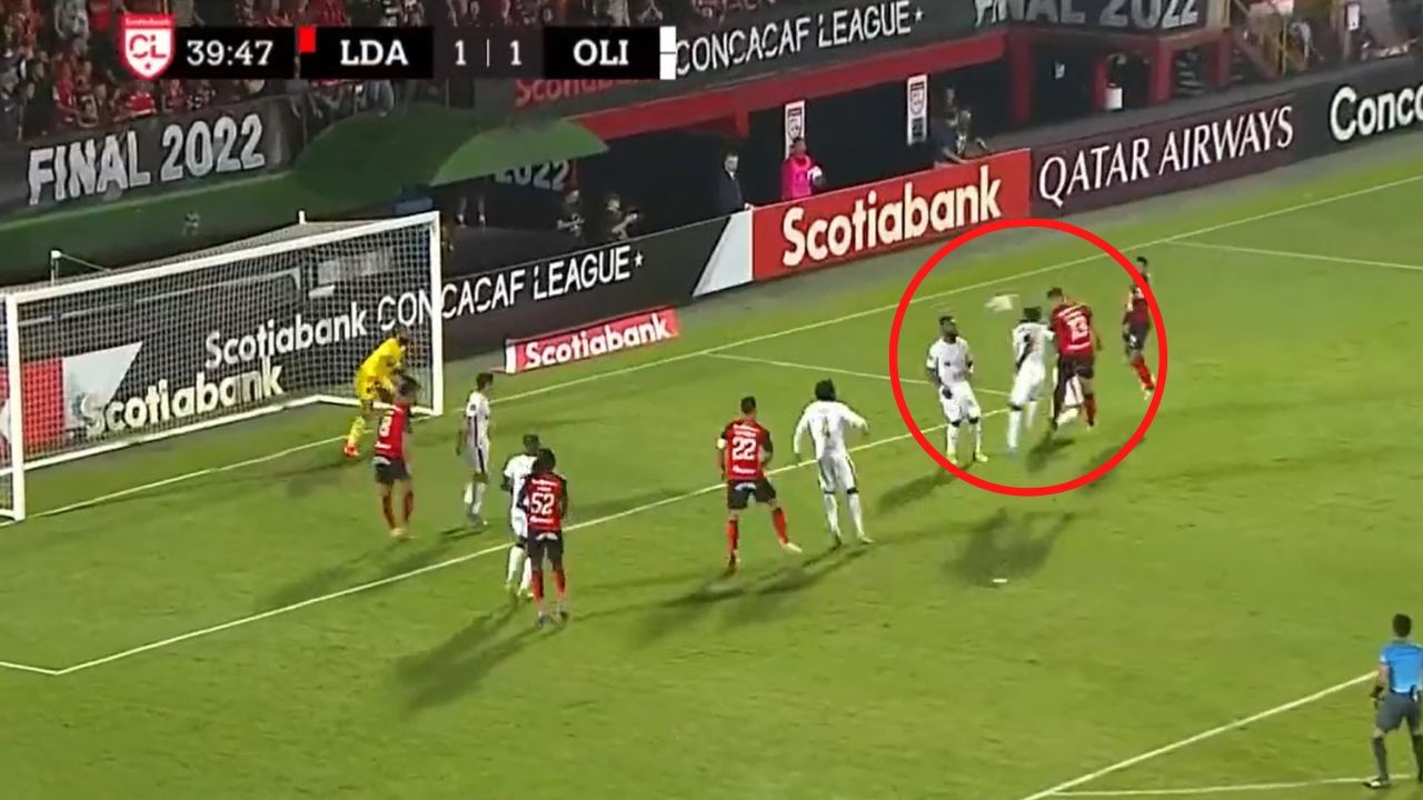 El letal cabezazo de Alexis Gamboa que provocó la remontada del Alajuela