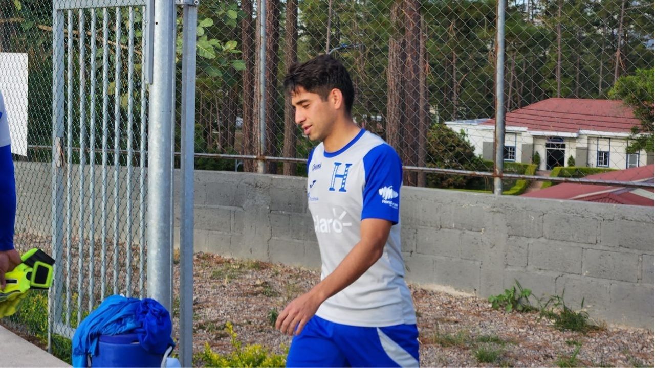 John Denis confiesa el nombre del jugador de la selección de Honduras ...