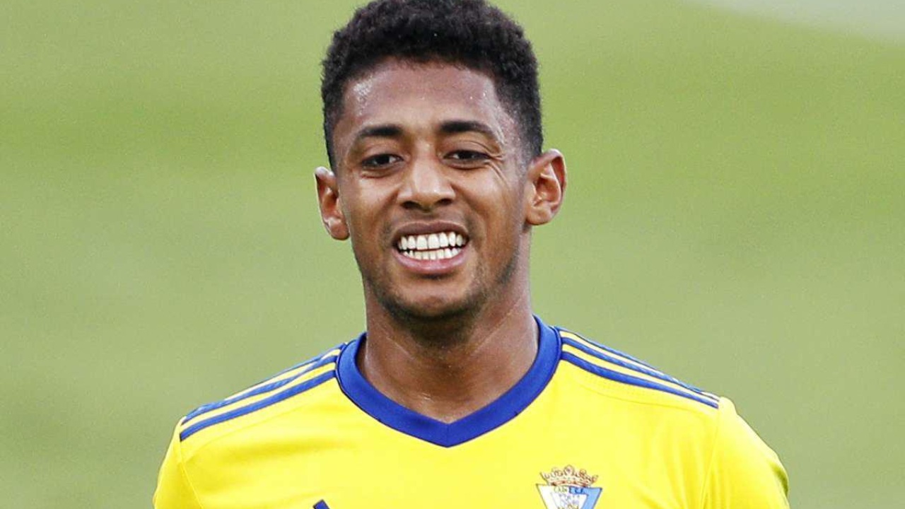 Cádiz dedica especial vídeo de despedida al 'Choco' Lozano y afición lo ...