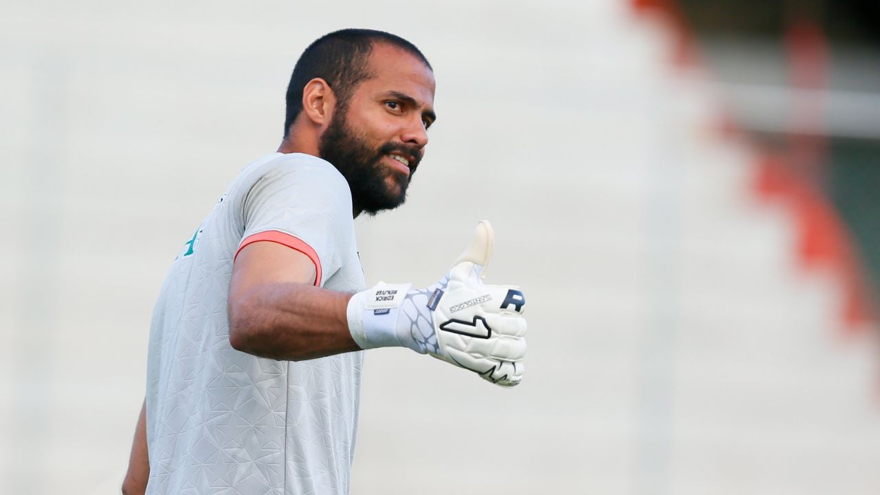 Edrick Menjívar es noticia en Olimpia a una semana de las semifinales