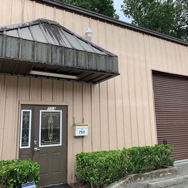 OCTOBER WAREHOUSE CLEARANCE AUCTION