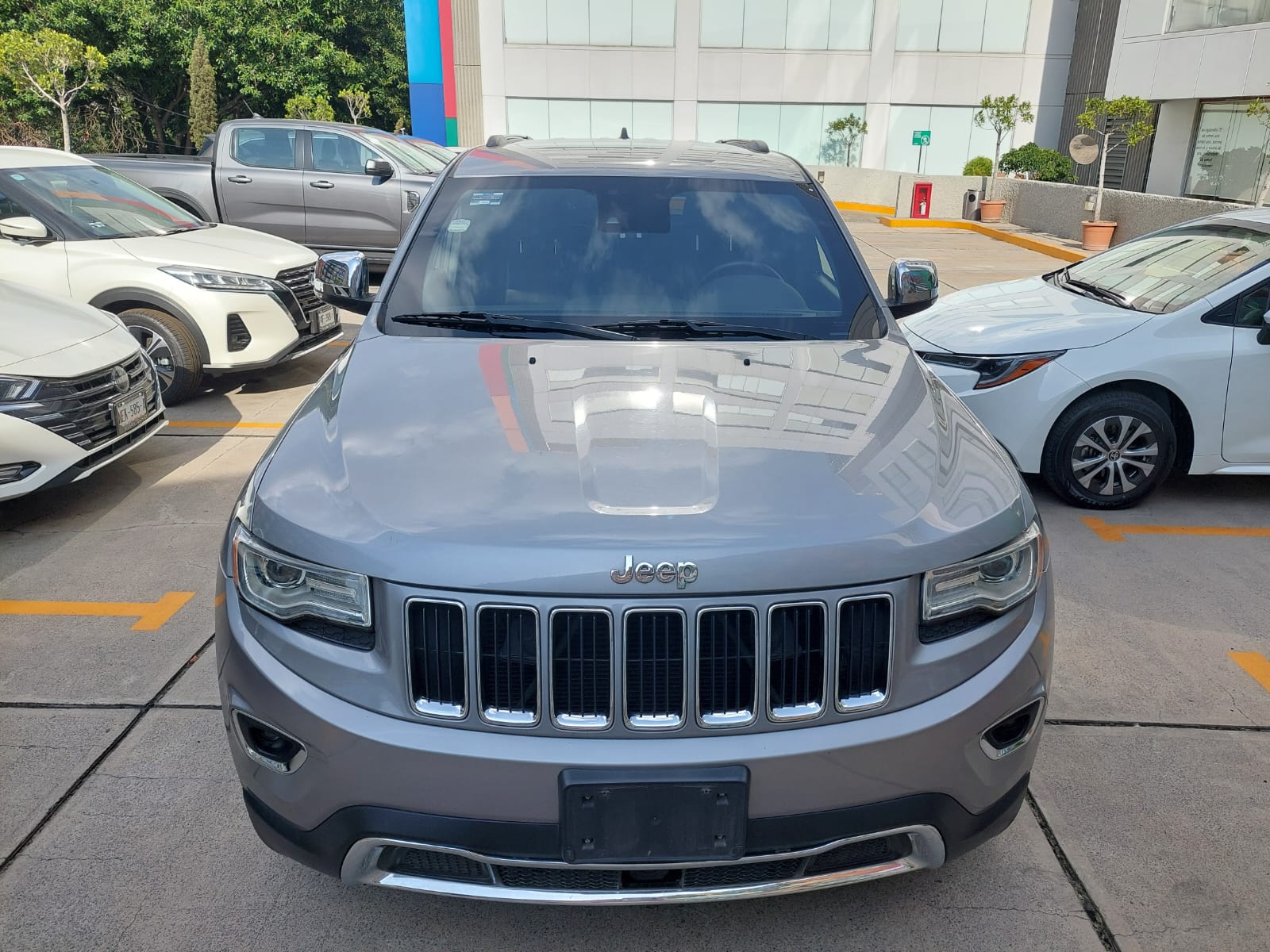 Subastas / Camioneta Grand Cherokee Blindada, Modelo 2015 !!! Subasta ...