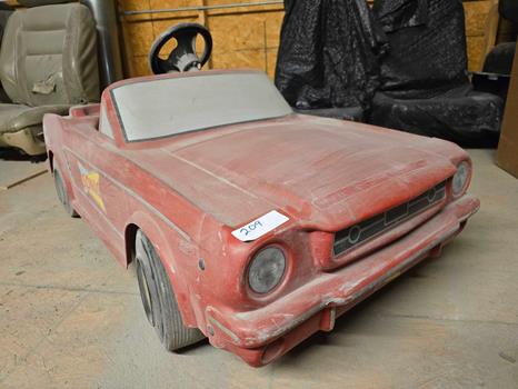 Lot - 209- Little Bull Auction & Sales