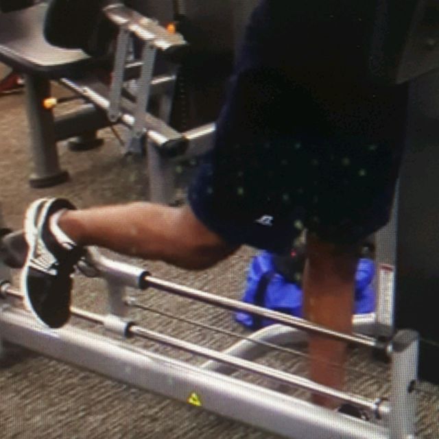 Machine: Glute Kickback - Exercise How-to - Workout Trainer by Skimble