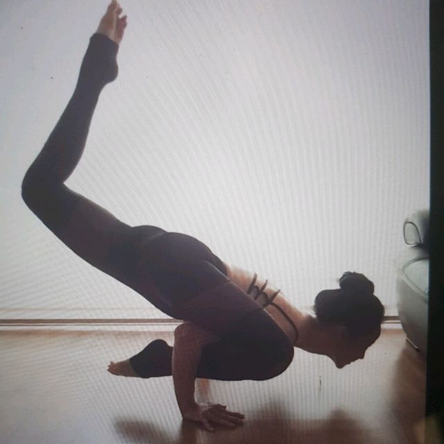 Advanced Flying Lizard Variations - Exercise How-to - Skimble