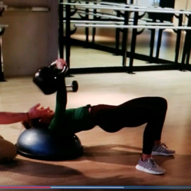 Single Arm Fly by Toni V. - Exercise How-to - Skimble