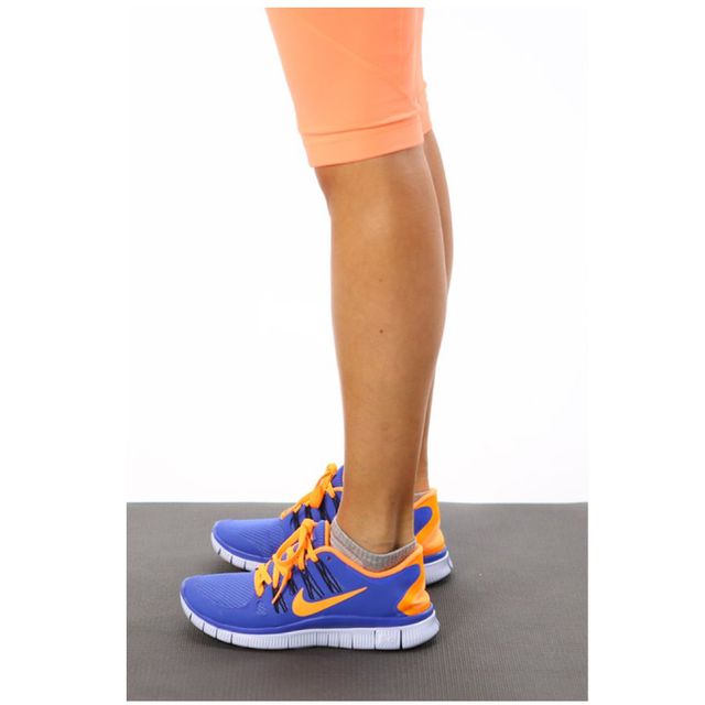 Calf Raises - Basic por Fifi J. - Ejercicio Cómo hacerlo - Skimble