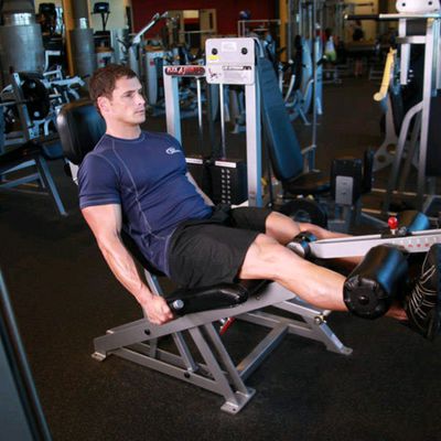 Standing Lat Pulldown 通过 Randy Casquejo - 锻炼方法 - Skimble