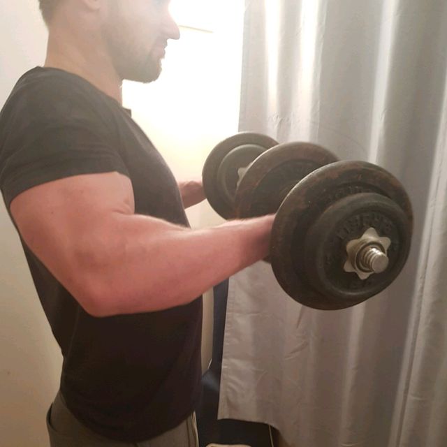 Staniforth Reverse Curl Variation by Jay Staniforth - Exercise How-to ...