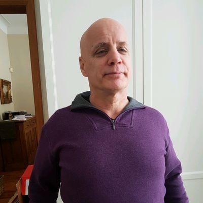 Trilateral Shoulder Stretch - Exercise How-to - Workout Trainer by Skimble