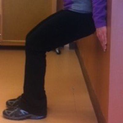 Quad Set - towel under knee - Exercise How-to - Workout Trainer by Skimble