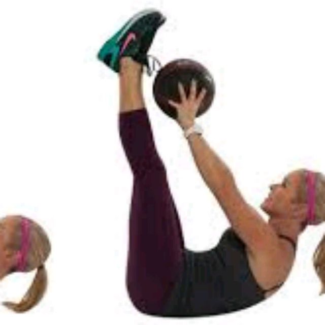 Medicine Ball Toe Touches por Silas Eisenback - Ejercicio Cómo hacerlo ...